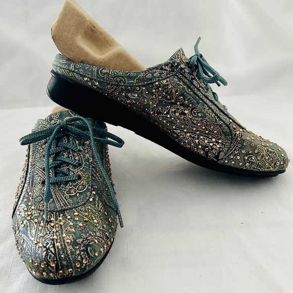 Joan Boyce | Shoes | Joan Boyceartistic Shoe Sparkle Slip On Mules ...